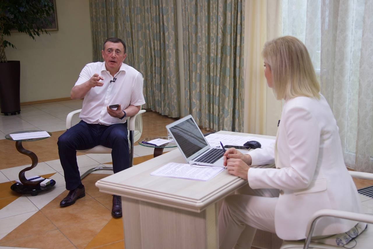 Прямая линия губернатора Валерия Лимаренко-2025. Главное - SakhalinMedia.ru